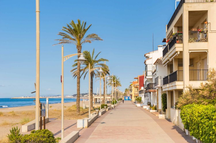 Comarruga en primera línea de playa - BuscoUnChollo.com