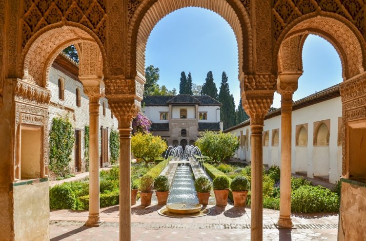 Discover Granada’s charm with a stylish city stay - Jump2spain.com